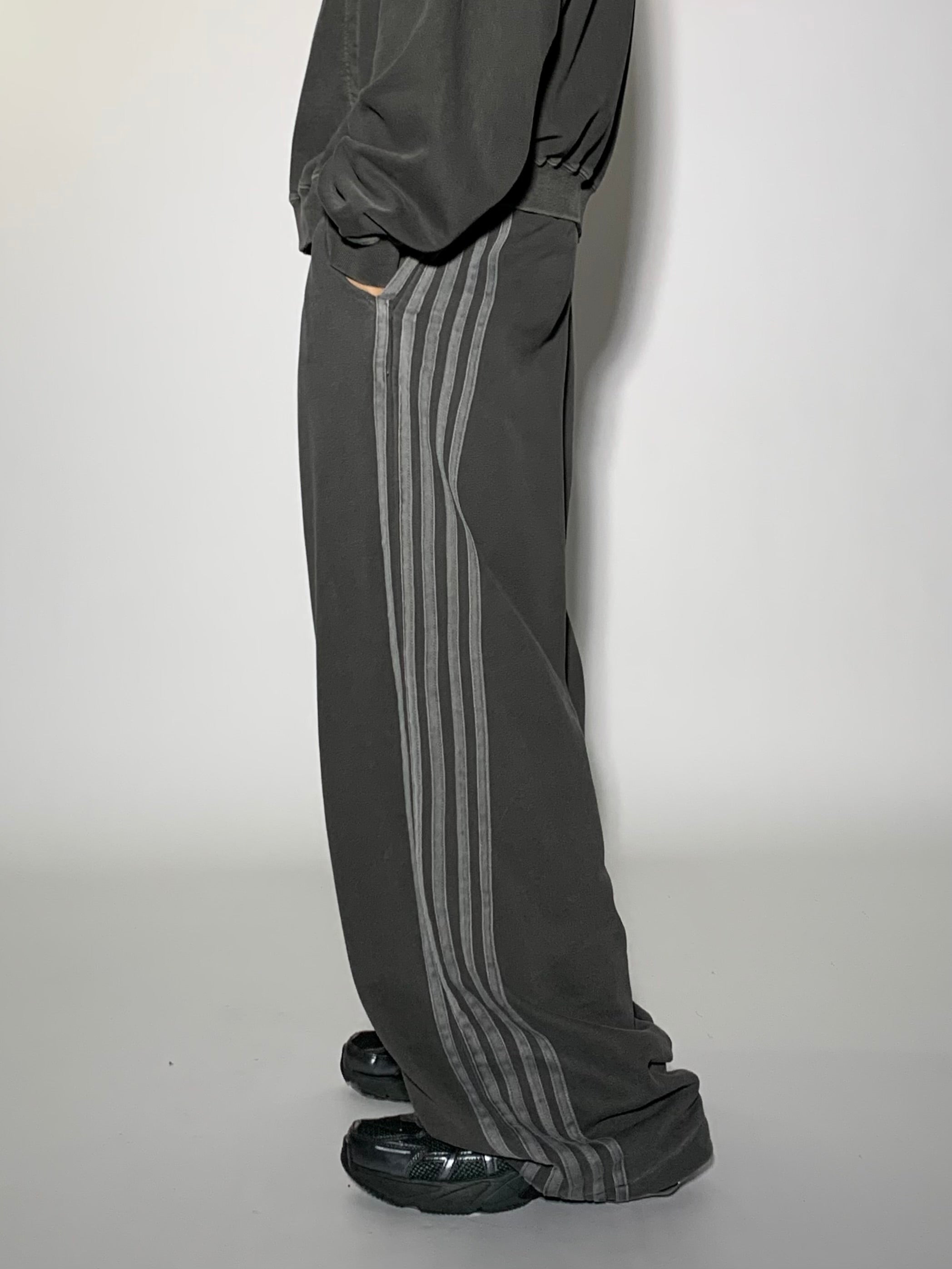 5 LINE SWEATPANTS – Woody